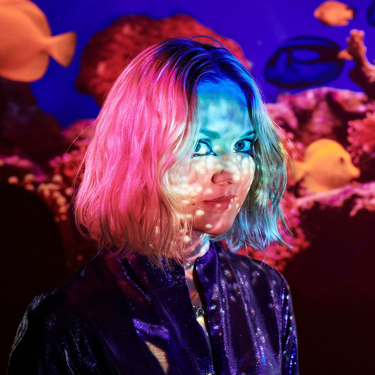 Kate Davis - Fish Bowl Review - Higher Plain Music