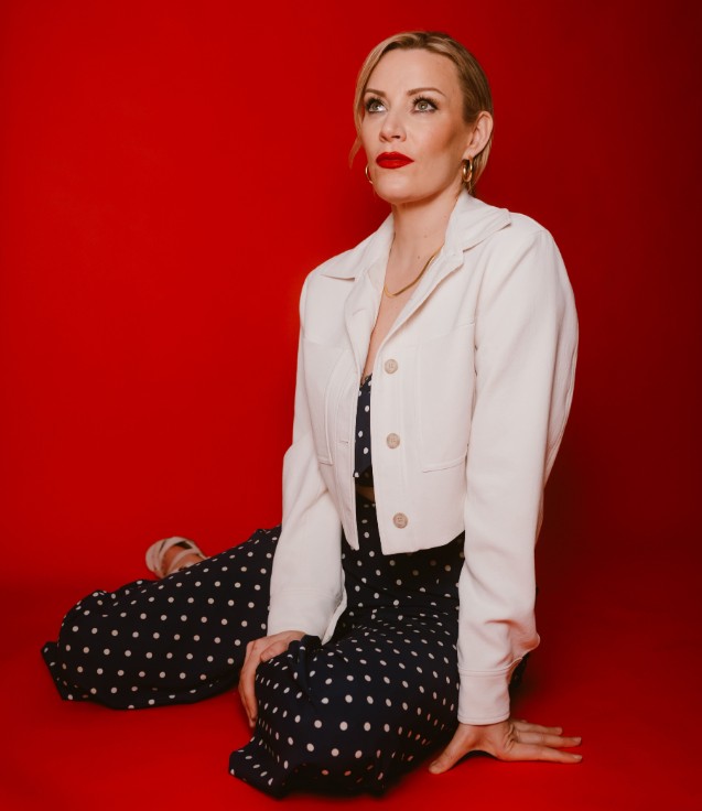 Introducing... Lisa Crawley - Higher Plain Music